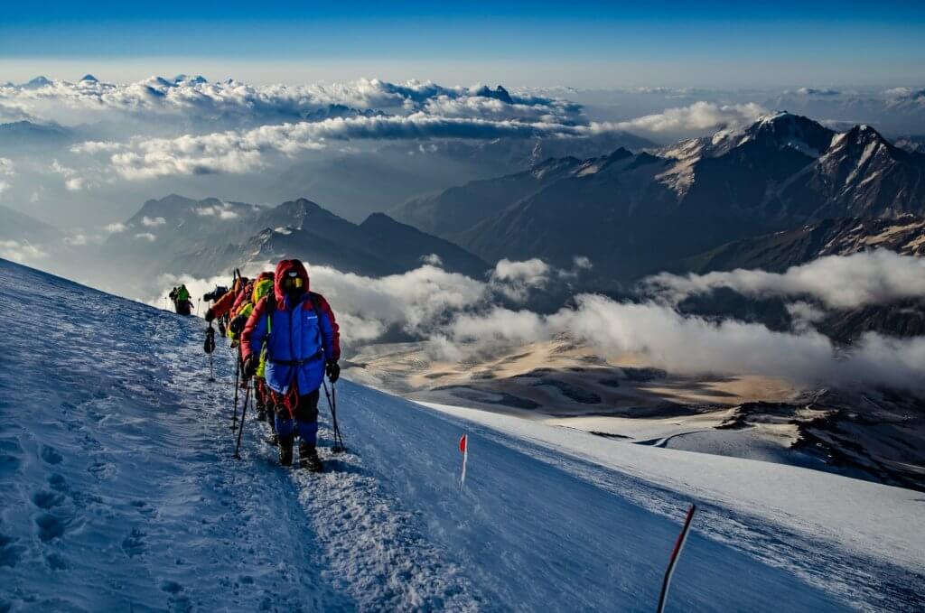 How does the Mount Elbrus summit push look like? - Mountain Freaks
